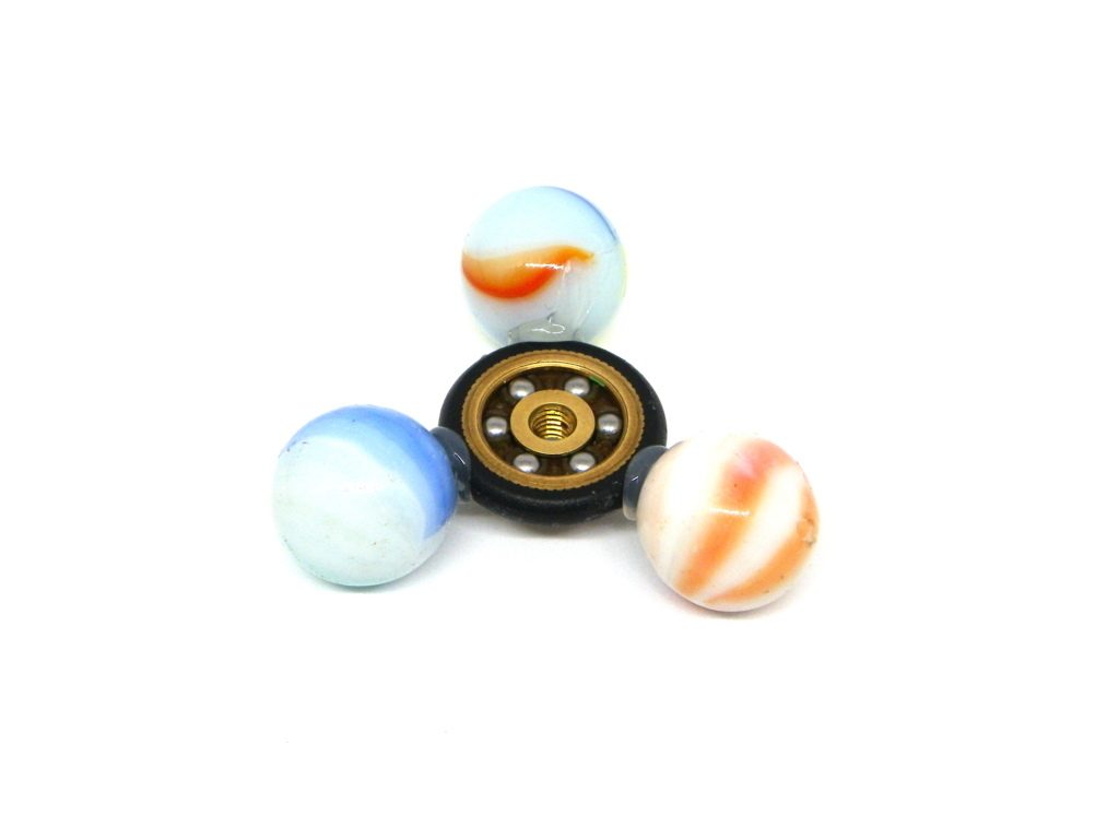 Cómo hacer un Fidget Spinner con canicas