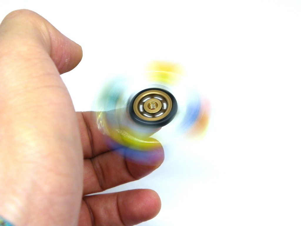 Cómo hacer un Fidget Spinner con canicas